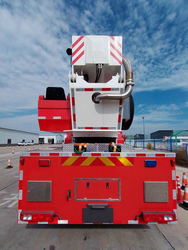 Wholesale Saic-Iveco 32m Water Tower Fire Fighting Truck 32JP in ...